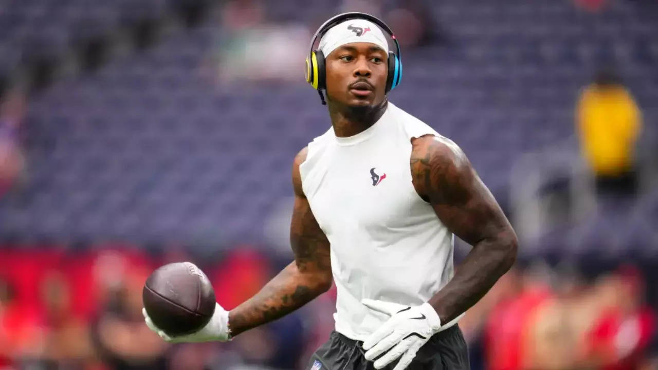 Stefon Diggs signs with New England Patriots on three-year, $69M deal ...