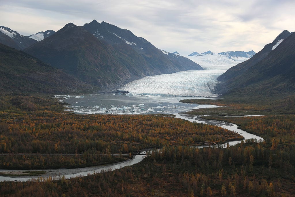 Pilot Reveals Incredible Scene After Discovering Plane Crash in Alaska