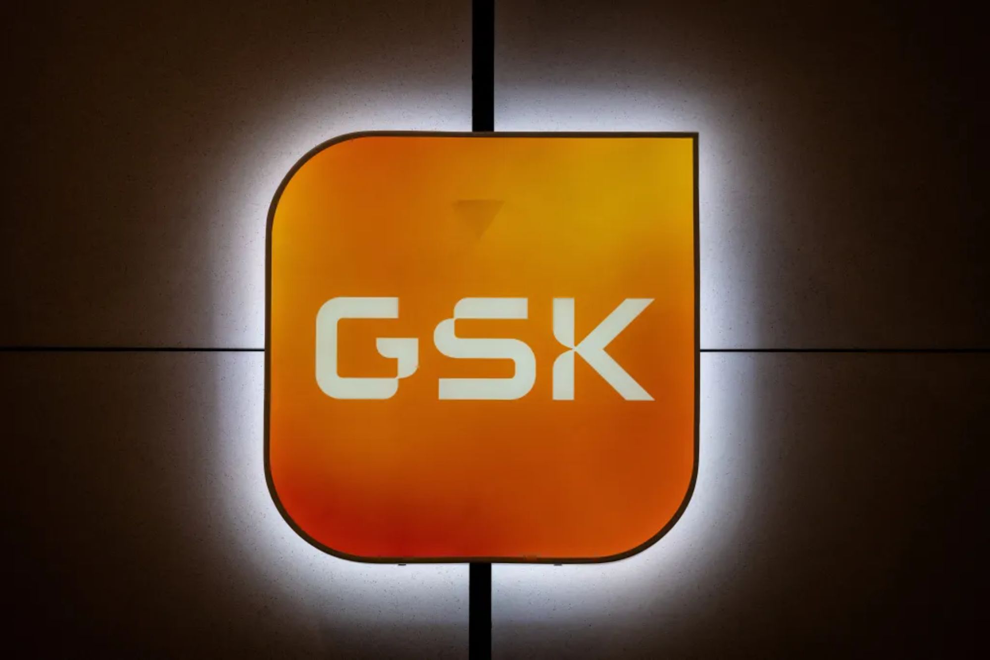 FDA greenlights GSK’s drug for UTIs in women and girls