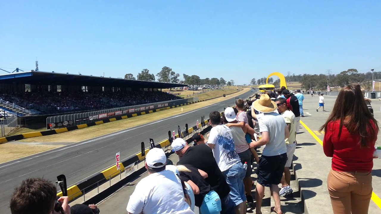 Mad Mike Whiddett jaagt 6-rotor RX-4 over WTAC! 🔥🚗💨