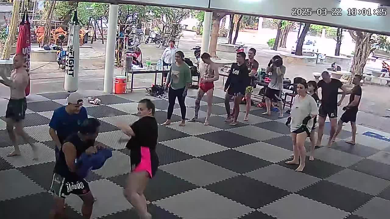 Muay Thai pupil accidentally kicks trainer in the face