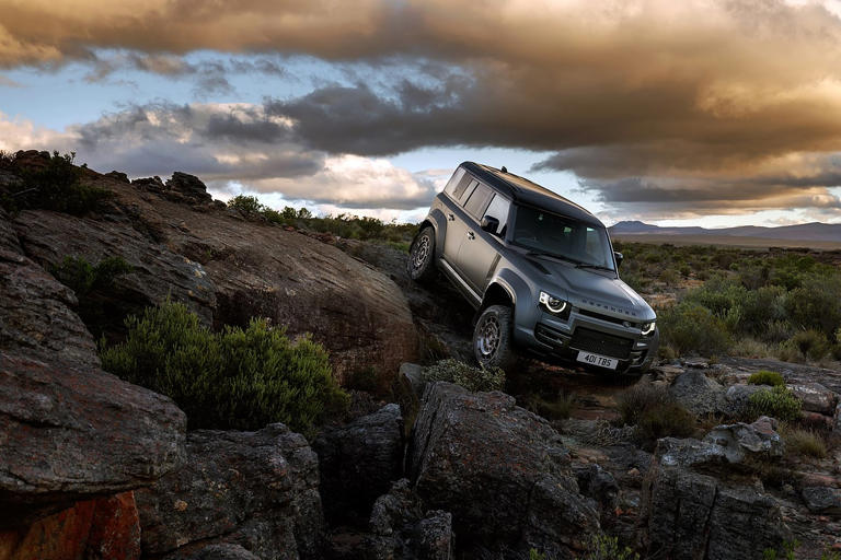 New Land Rover Defender OCTA Launched in India at Rs 2.59 Crore – Most ...
