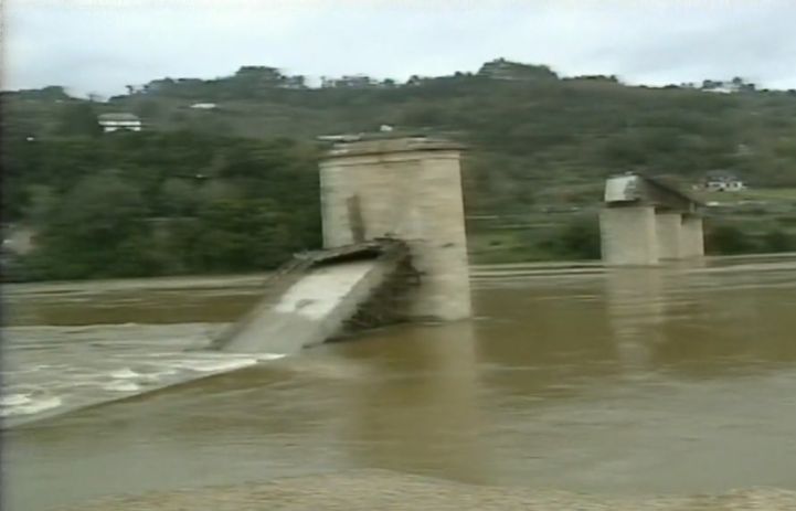 Ainda se lembra da maior tragédia em Portugal? Entre-os-Rios continua a ...
