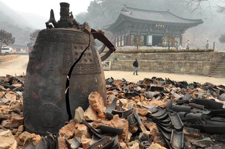 South Korea's 'worst-ever' wildfires leave at least 24 dead and ...