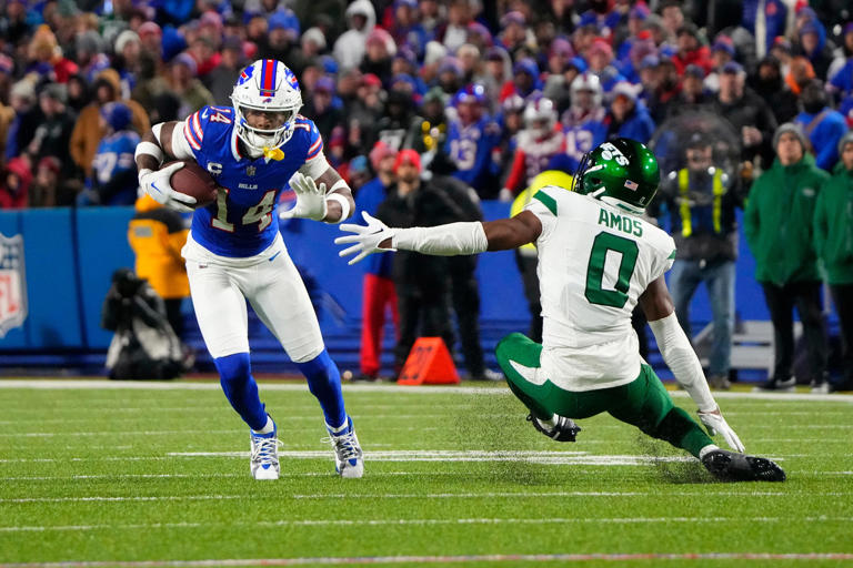 AFC East news: Stefon Diggs returns to the division