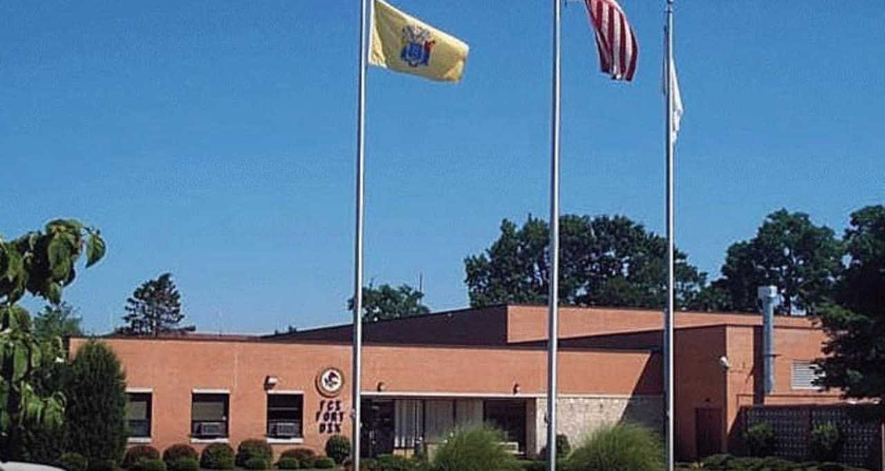 Inmate Dies At NJ Federal Prison: Feds