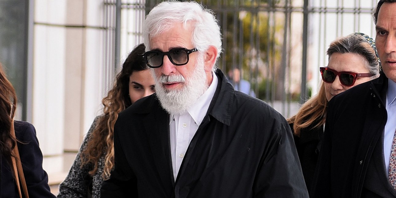 Ενταση στη δίκη, έβγαλαν έξω τον Φιλιππίδη που «αρπάχτηκε» με τον ...