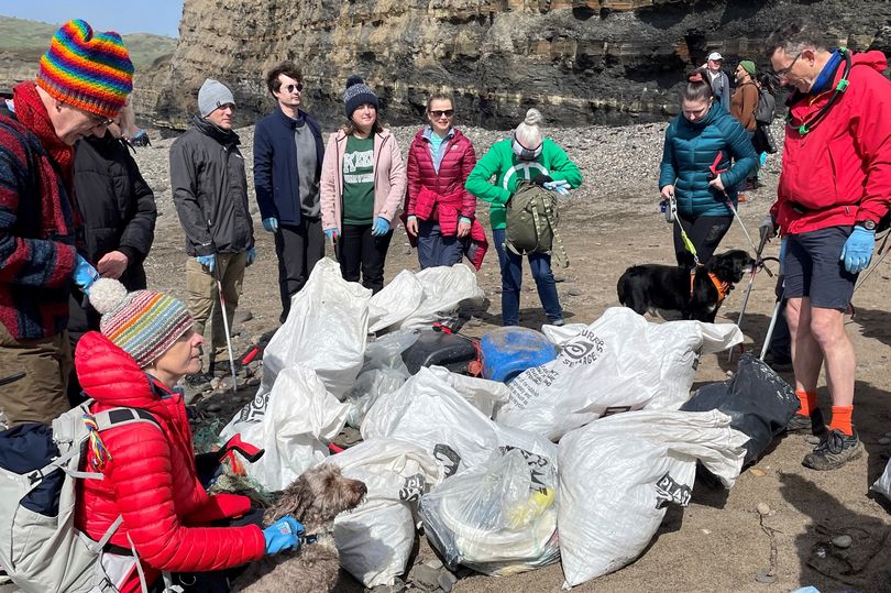 Volunteers fight rising tide of plastic in massive Easter beach blitz