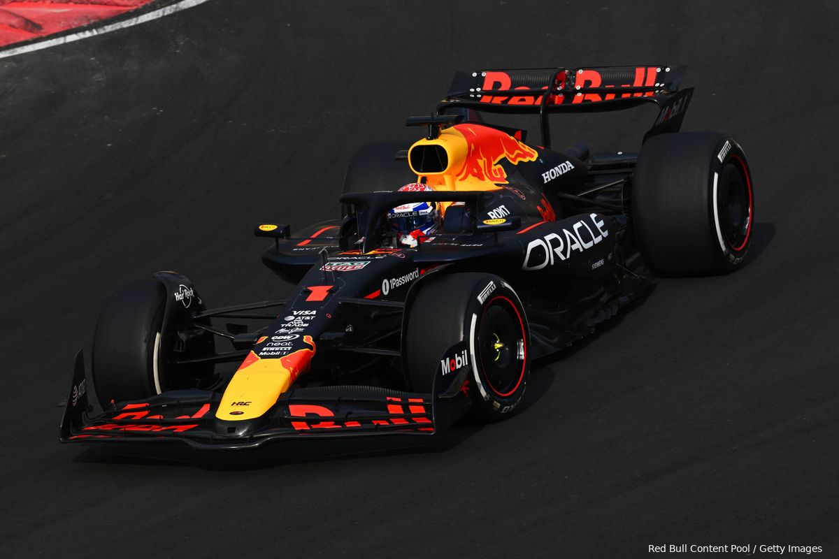 Palmer zag Verstappen worstelen met de RB21: 'Moest daar ineens vechten ...