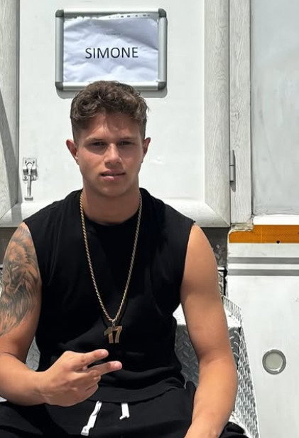 Alfonso Capuozzo da Caterina Balivo, chi è Simone di Mare Fuori 5? Età ...