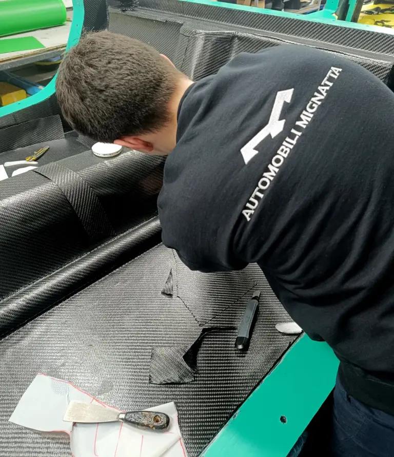 La monoscocca di carbonio della nuova Rina è un'opera d'arte tutta italiana