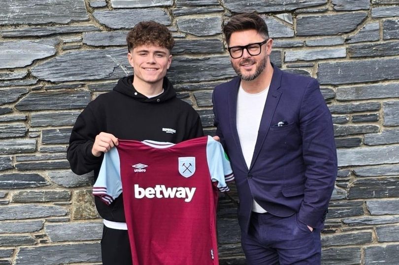 West Ham United sign Joel Kerr from Glentoran on long-term contract