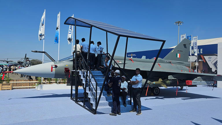 GE Aerospace Delivers First F404 Engine To HAL, Boosting Tejas Fighter ...