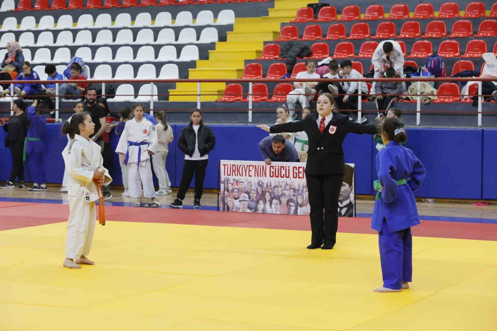 Judo Şampiyonası heyecanı Denizli’de yaşandı