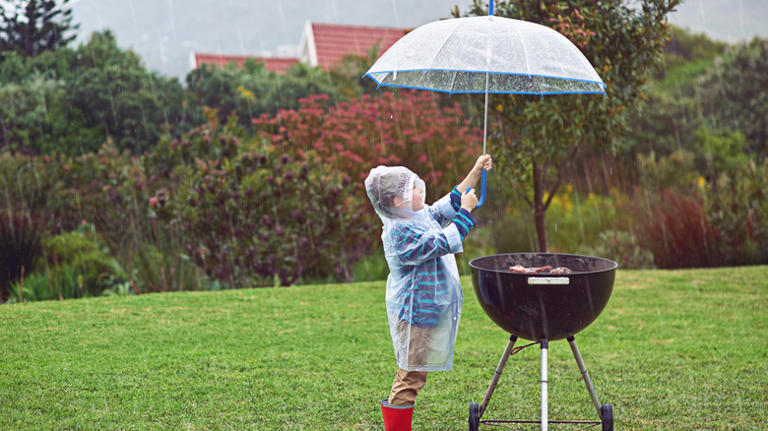 How To Grill Effectively When It's Raining