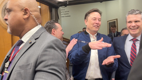 ‘SignalGate scandal’ members enjoyed $1 mn-a-plate candlelight dinner ...