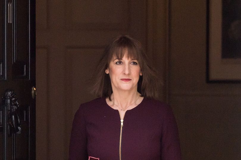 DWP Universal Credit cut will see nearly 3 million people lose up to £ ...