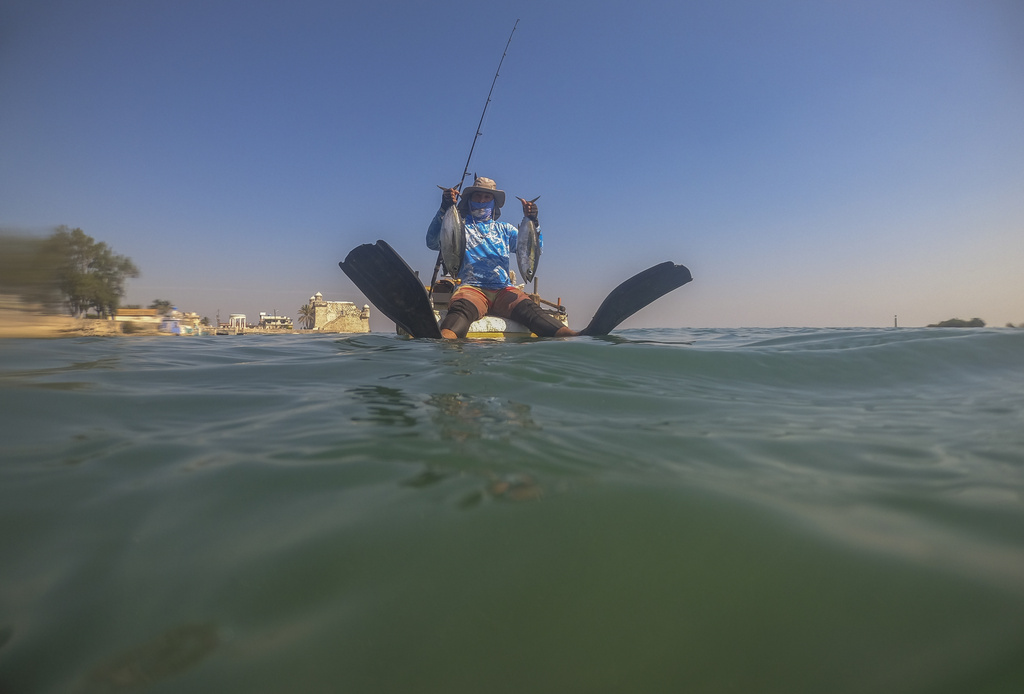 PHOTO GALLERY:Ingenuity at sea: Cubans use makeshift rafts known as ...