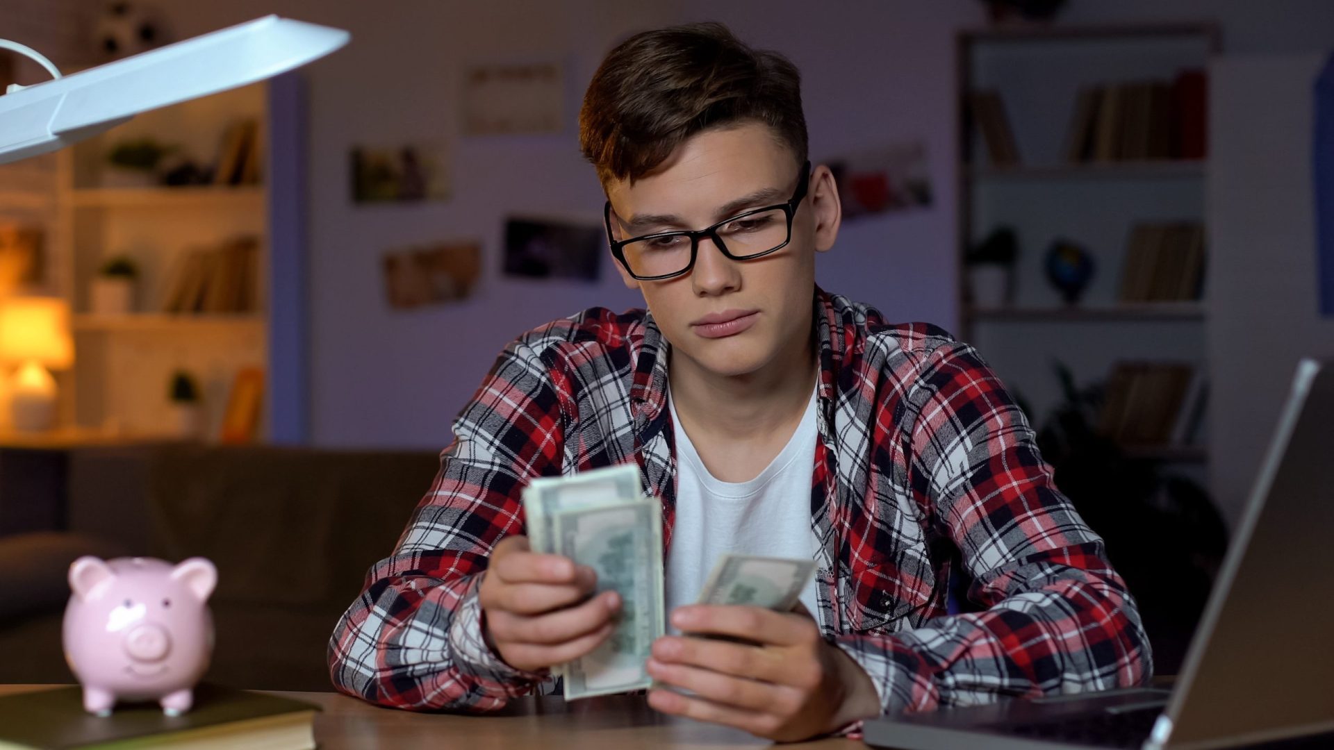 3 Money Experts Reveal Their First Jobs and What They Taught Them About ...