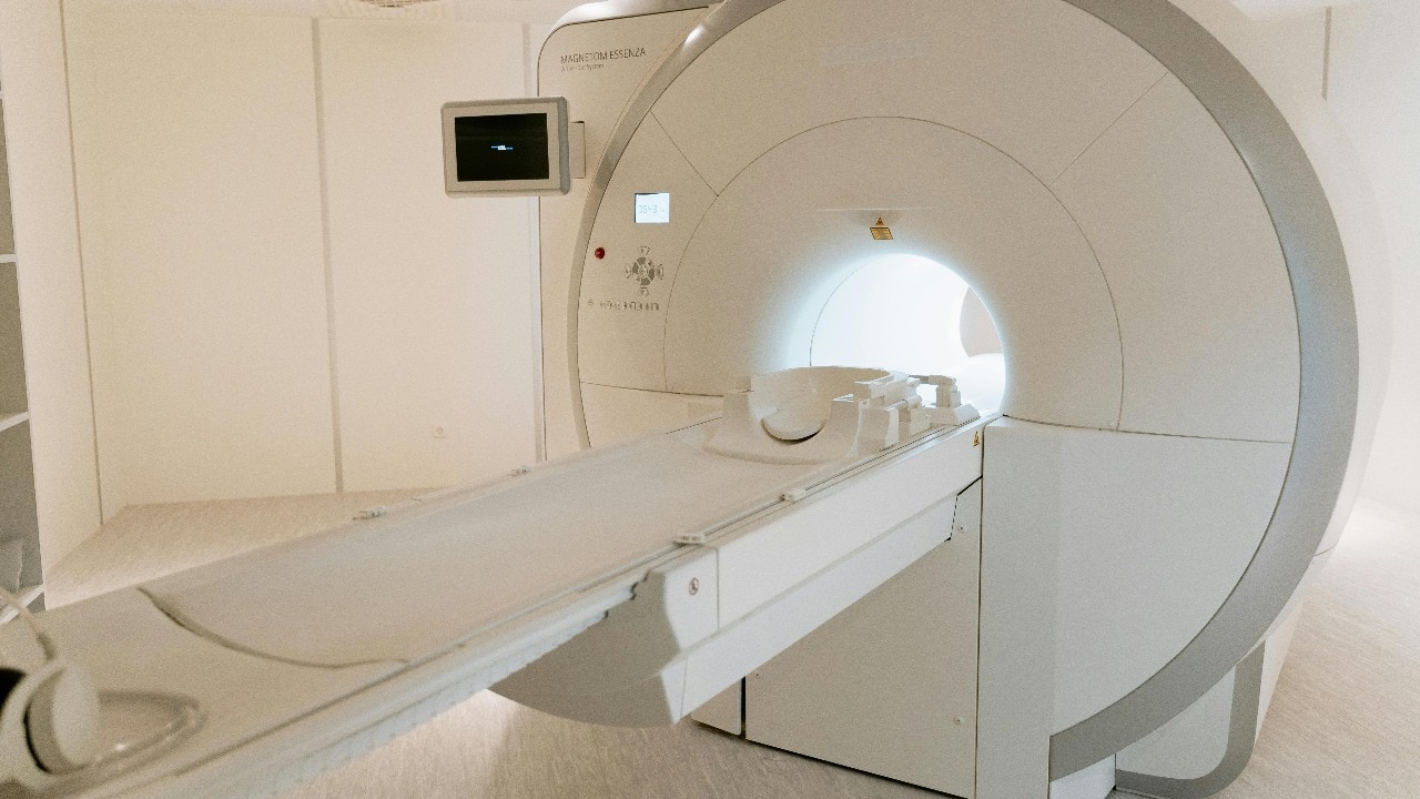 India's first indigenous MRI machine to be installed at AIIMS Delhi ...