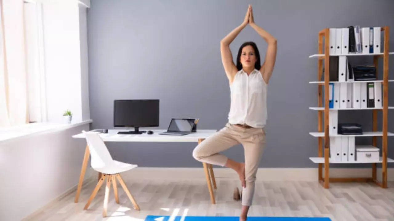 Beat Work Stress In Just 6 Minutes: Easy Yoga Routine For Professionals