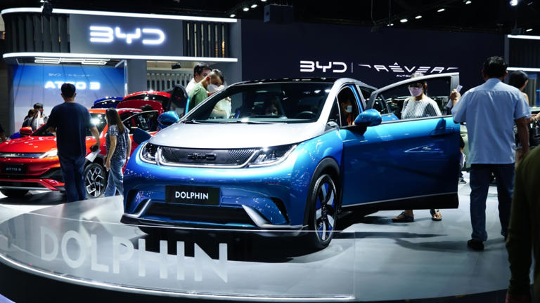 Detroit to Beijing: "How do you build cars so fast?" — Western ...