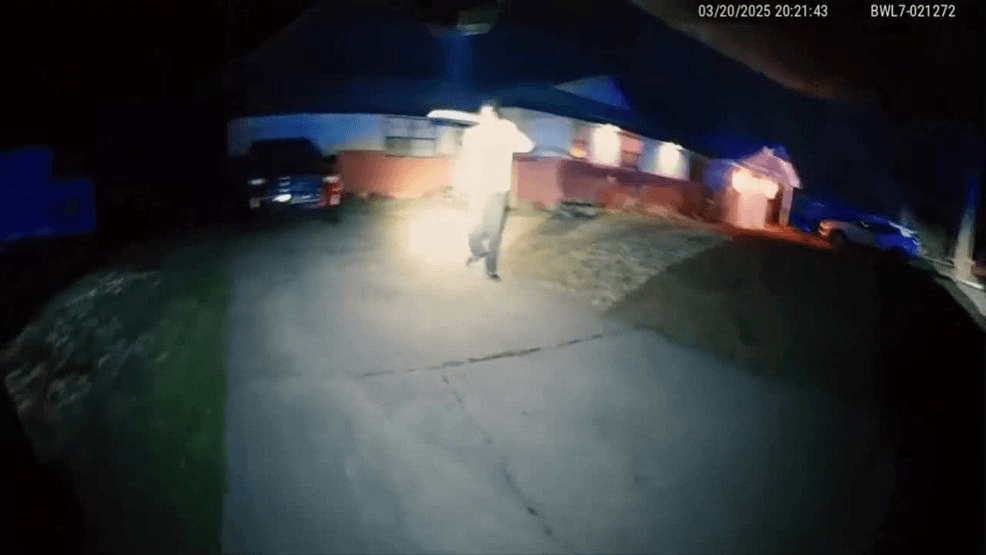 Body cam footage of machete-wielding suspect killed in Moore officer ...