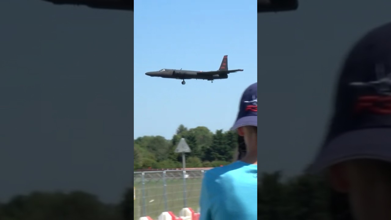 Lockheed U-2 Landing at RIAT 2024