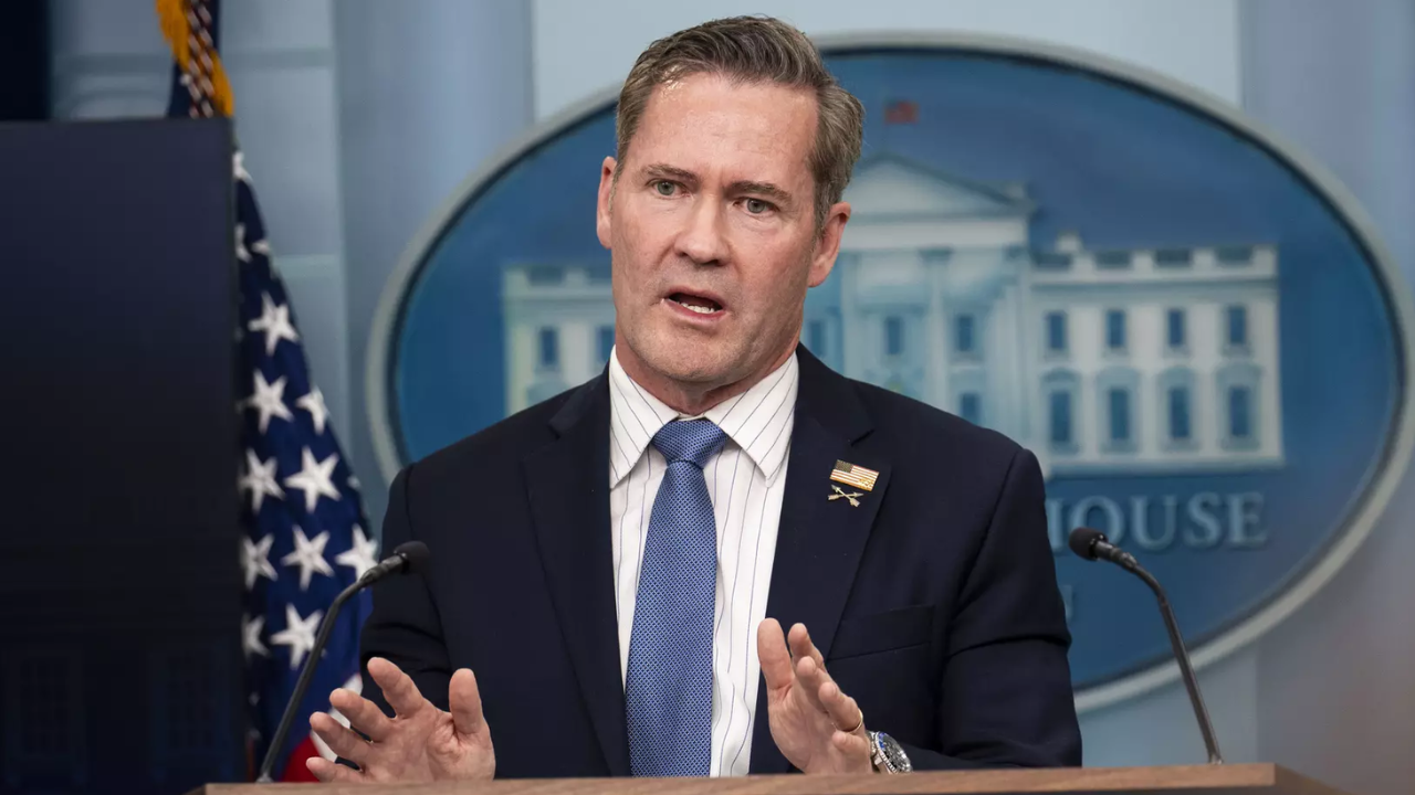 Signal chat leak controversy: 'It's embarrassing,' national security ...