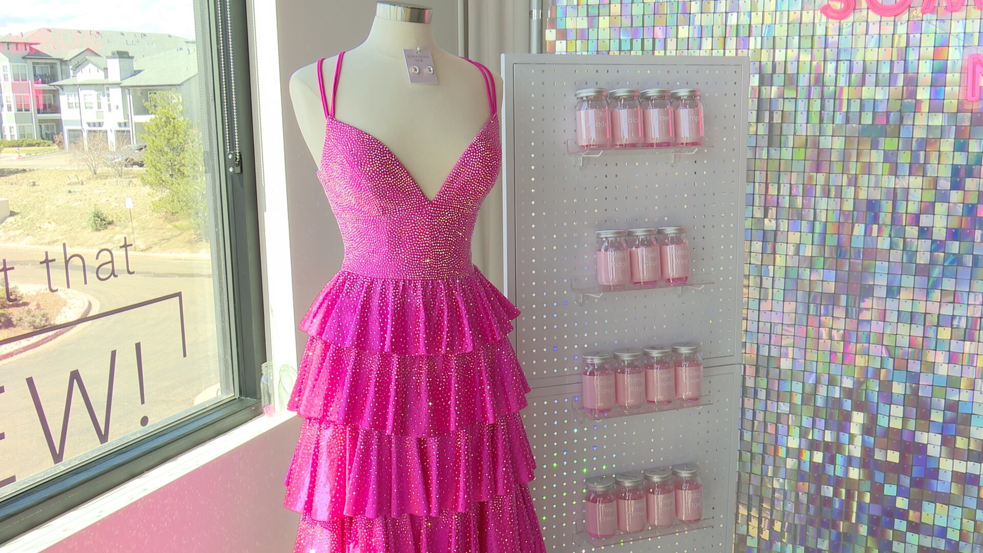 Colorado Springs boutique launches prom giveaway, offers $500 prize