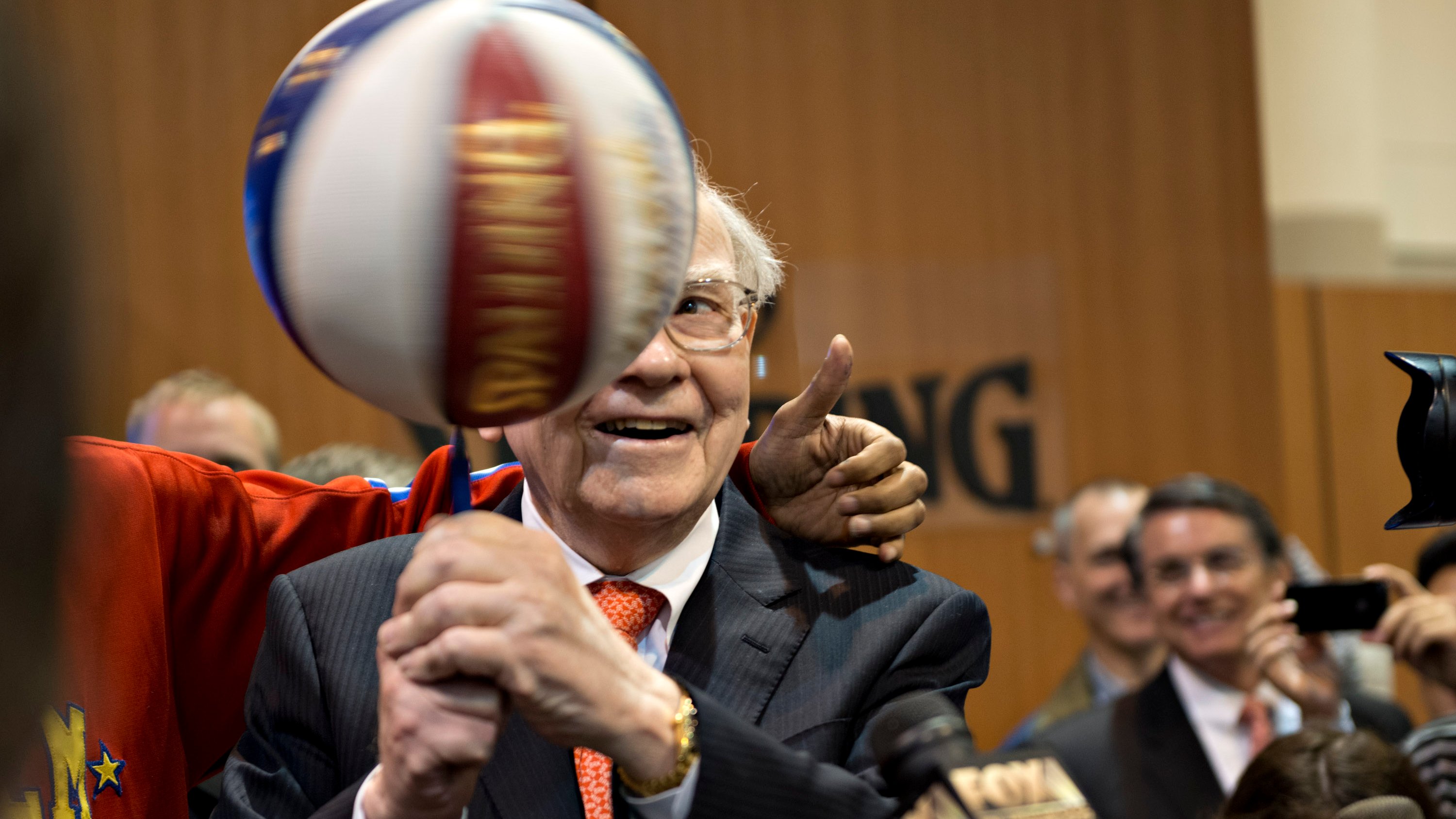 Legendarny konkurs Buffetta wreszcie rozstrzygnięty. "Chciałem wręczyć ...