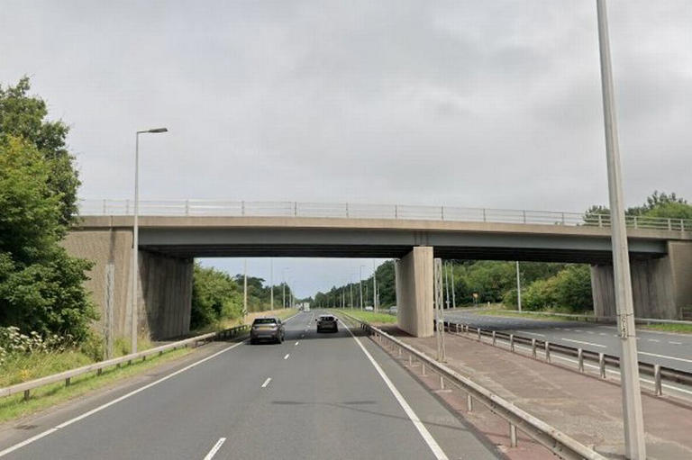 A55 and A494 roadworks to close carriageways and slip roads