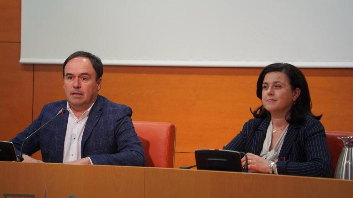 El PP le afea a Sánchez que hable con Puigdemont mientras se niega a ...