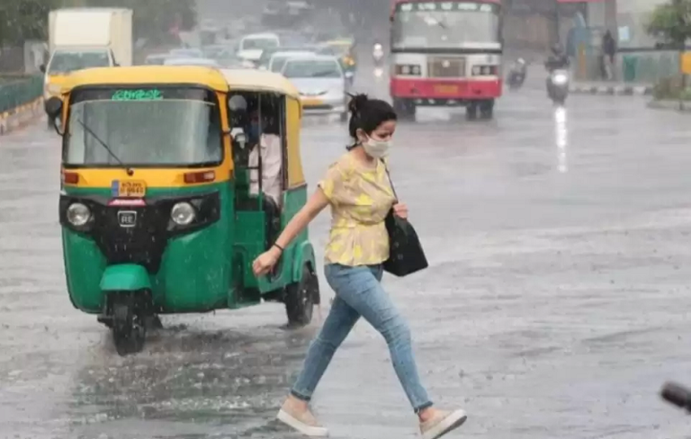 Alert of lightning and torrential rain, know how to avoid it!