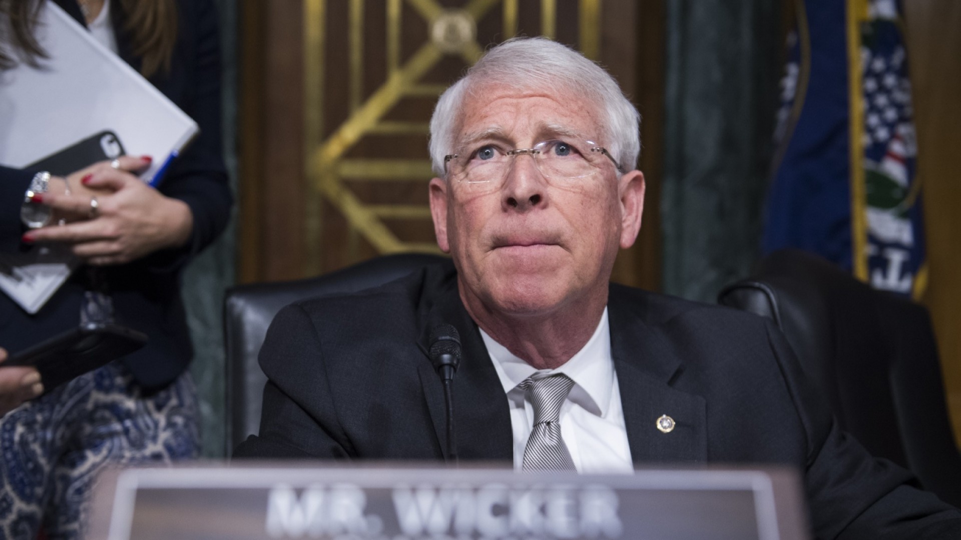 Bipartisan Senate leaders call for inspector general report on Signal ...