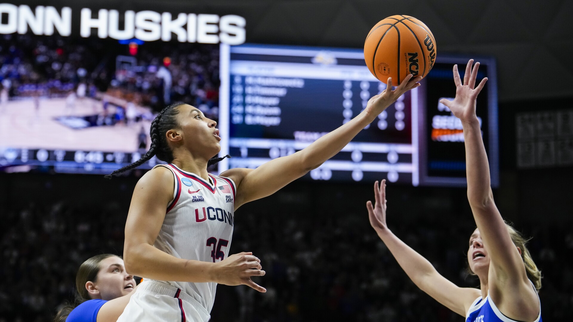 UConn star Azzi Fudd returning to Huskies next season
