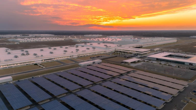 Hyundai Metaplant holds grand opening