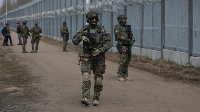 Poland to suspend migrants' right to apply for asylum