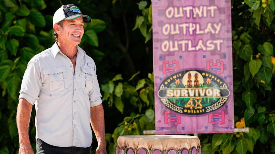 Jeff Probst breaks down in tears during tonight's Survivor 48 episode ...