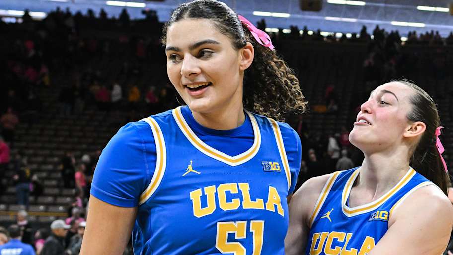 UCLA's Lauren Betts, siblings Sienna & Dylan show off stunning heights