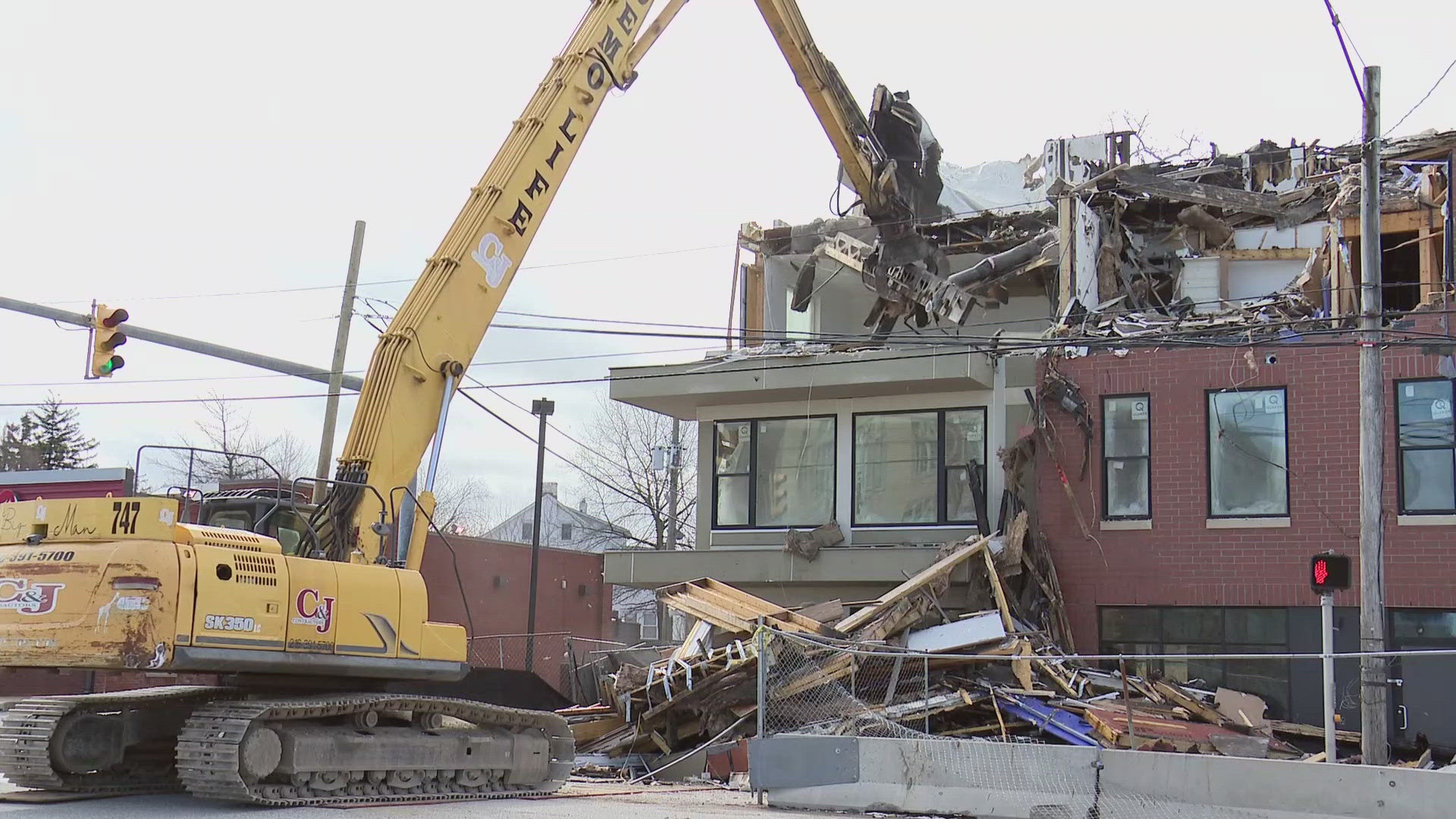 Demolition underway at Cedar Lee-Meadowbrook building destroyed by fire ...