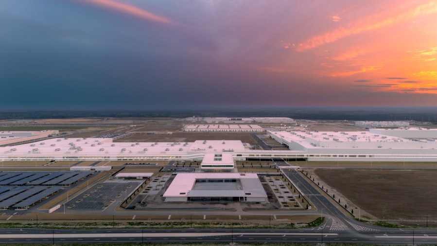 Hyundai Metaplant holds grand opening