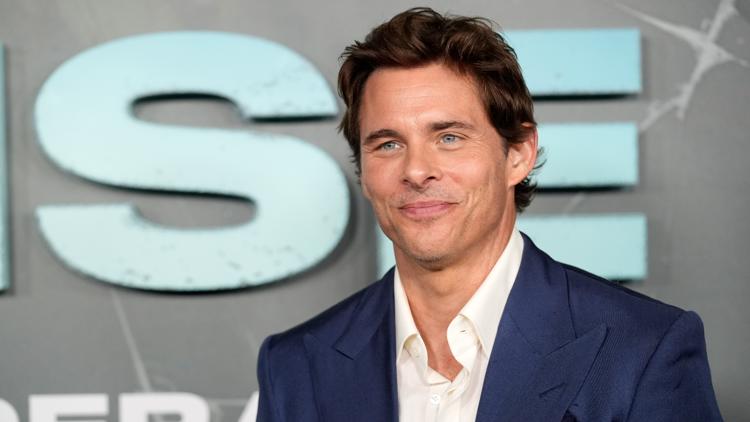Actor James Marsden spotted singing karaoke at Ego's