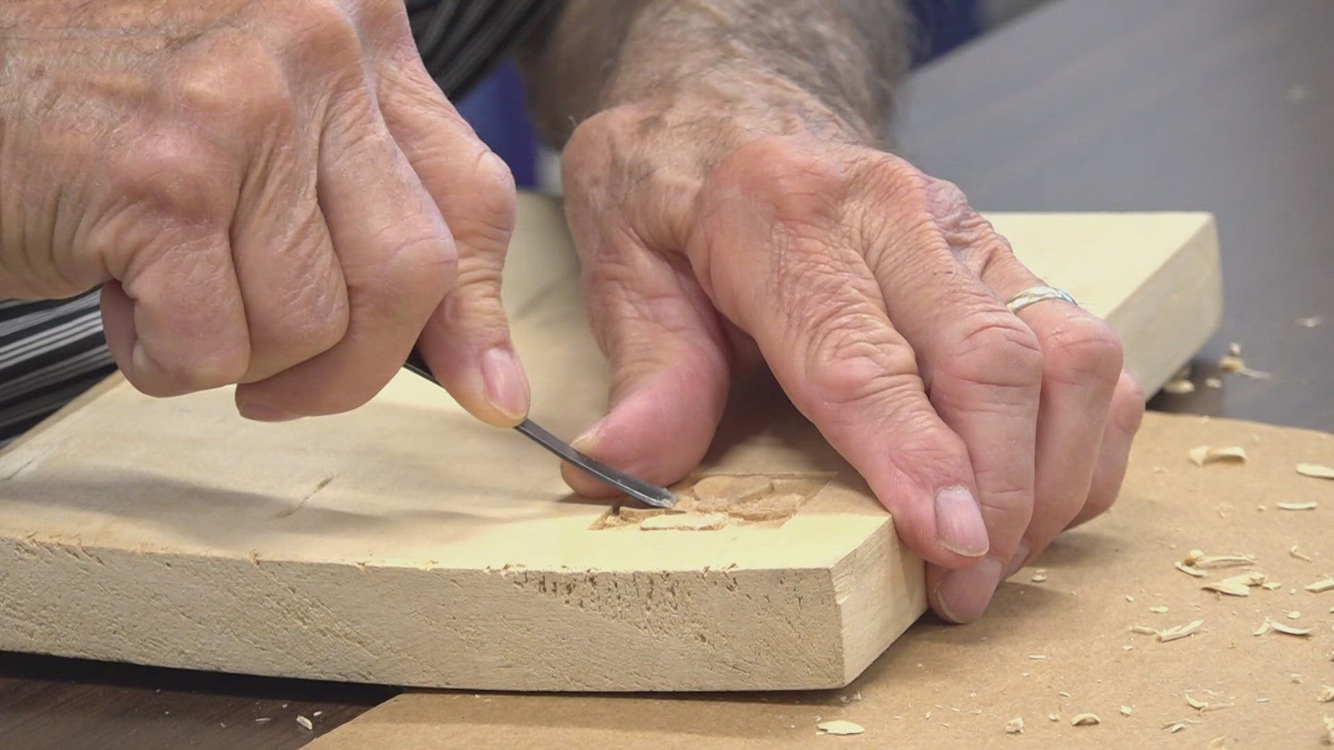 Oak Ridge Senior Center offers wood carving classes to seniors