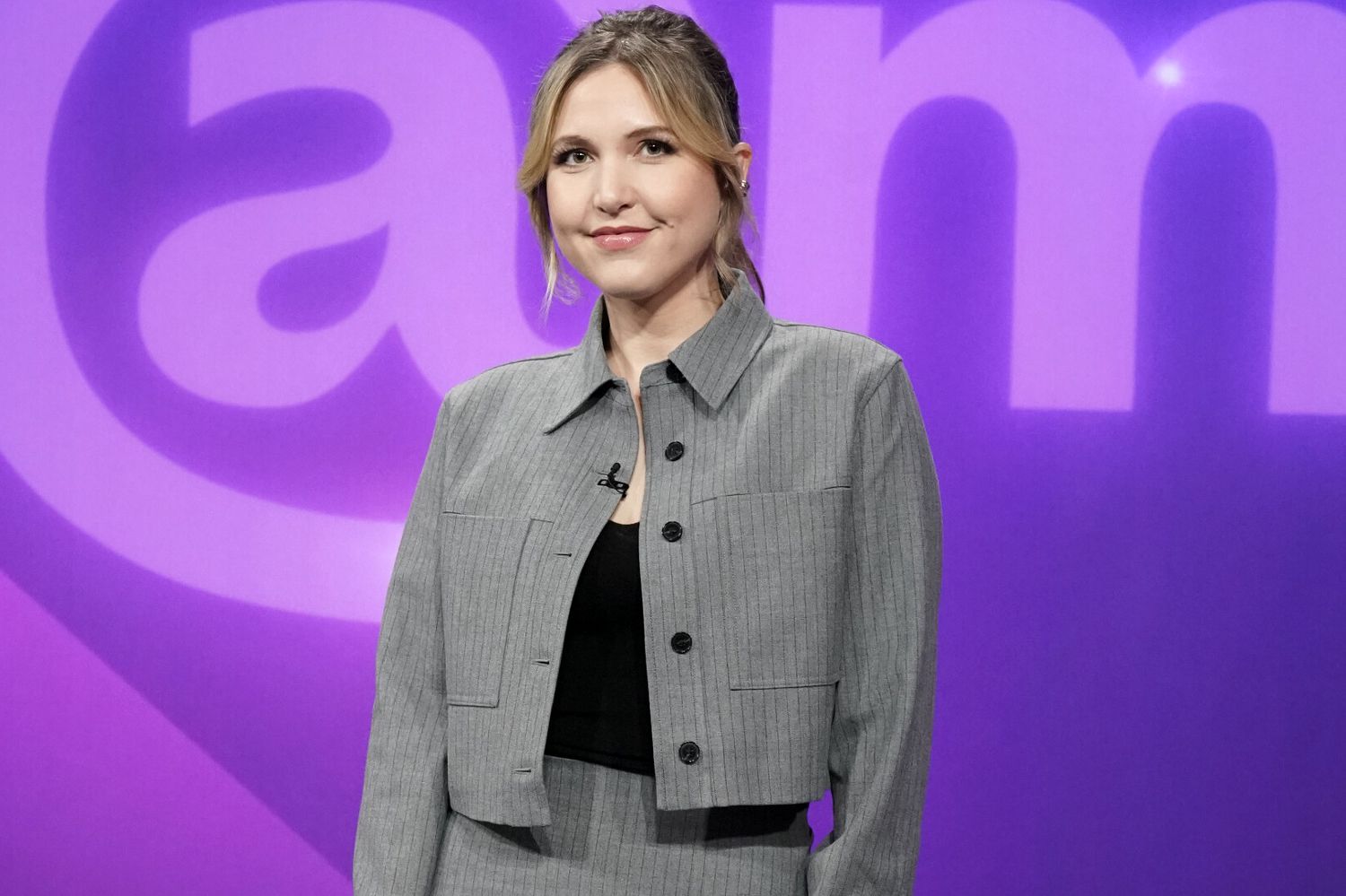 Taylor Tomlinson's “After Midnight” ending after 2 seasons at CBS ...