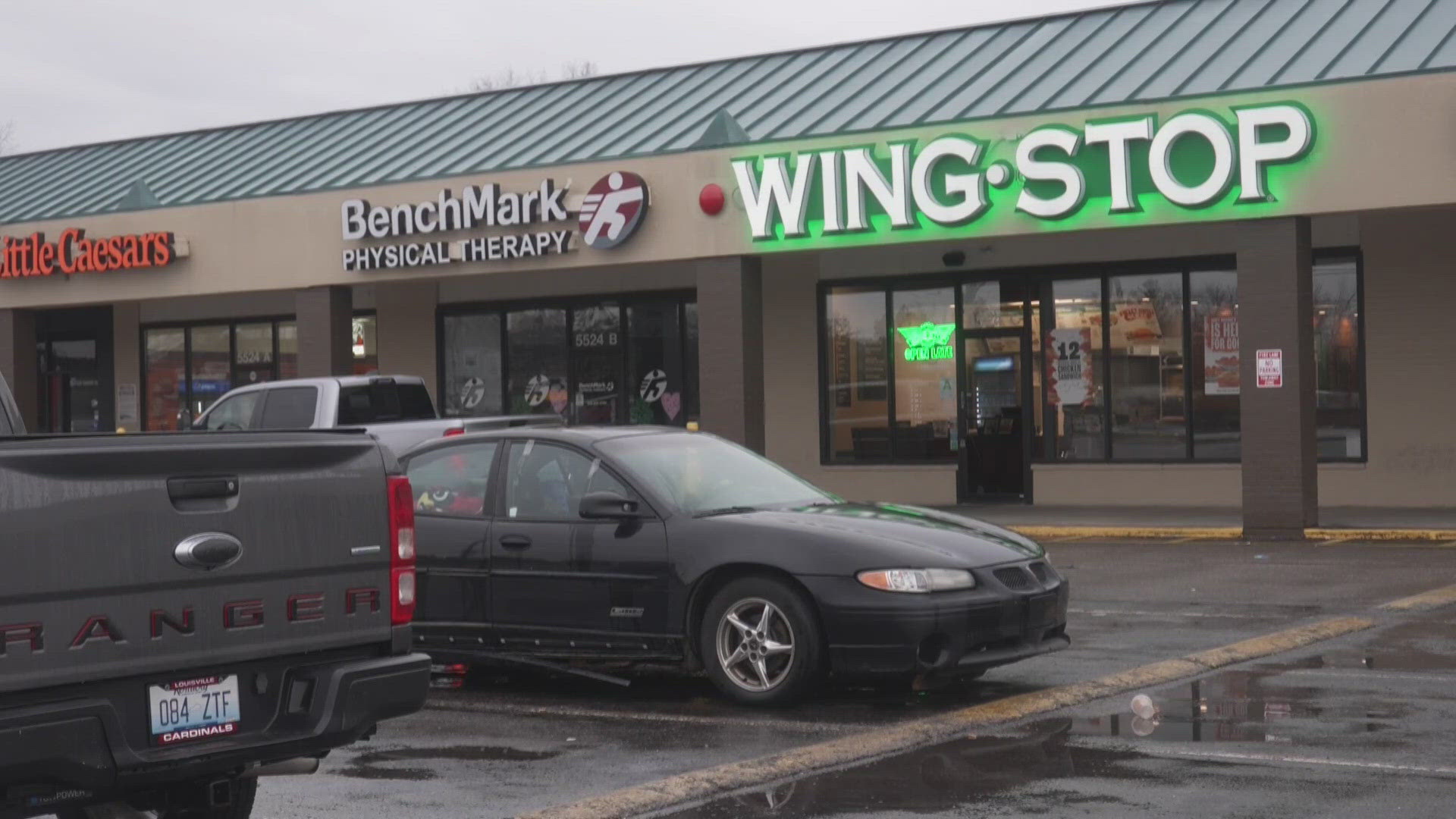 Woman dies days after shooting outside Louisville Wingstop, police ...