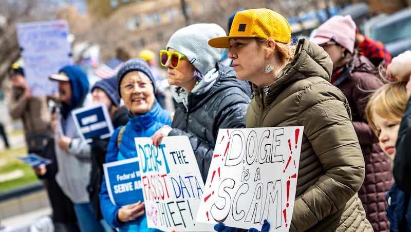 Opinion: Trump and the federal employment issue