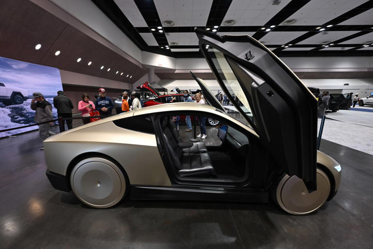 JCB Dancing Diggers return to Balmoral Show