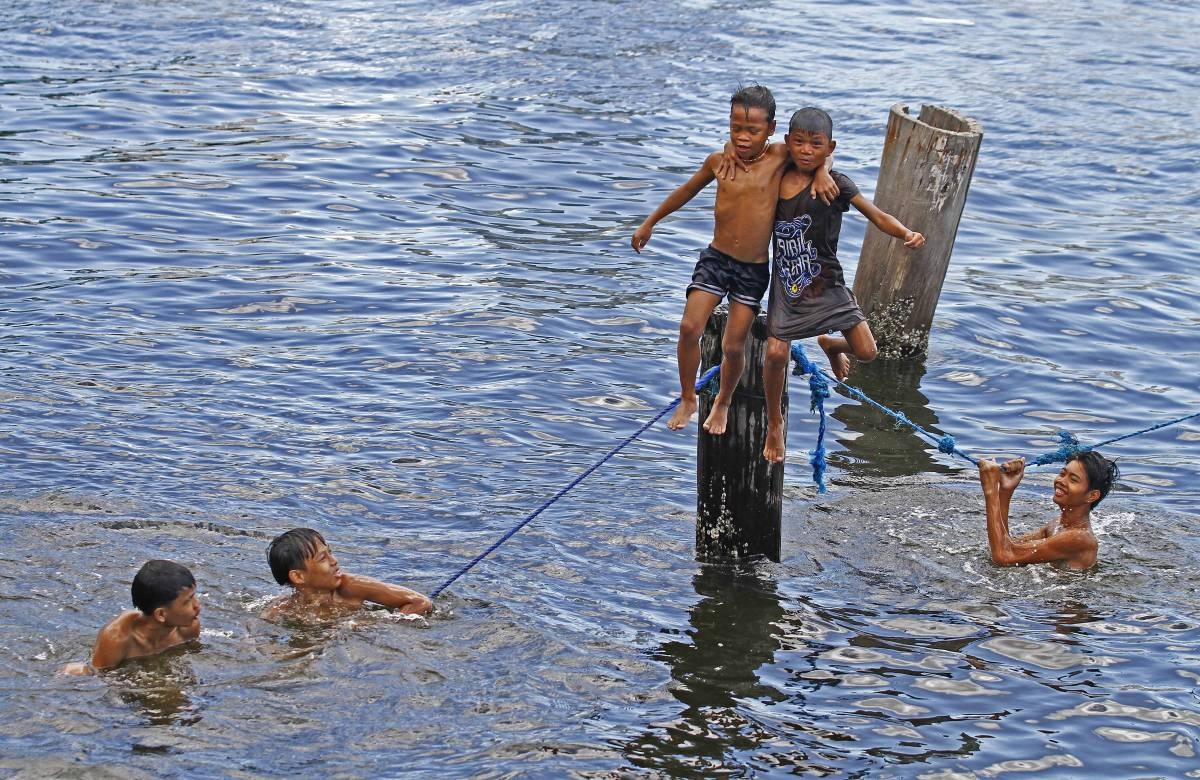 Dry, hot season begins as monsoon ends