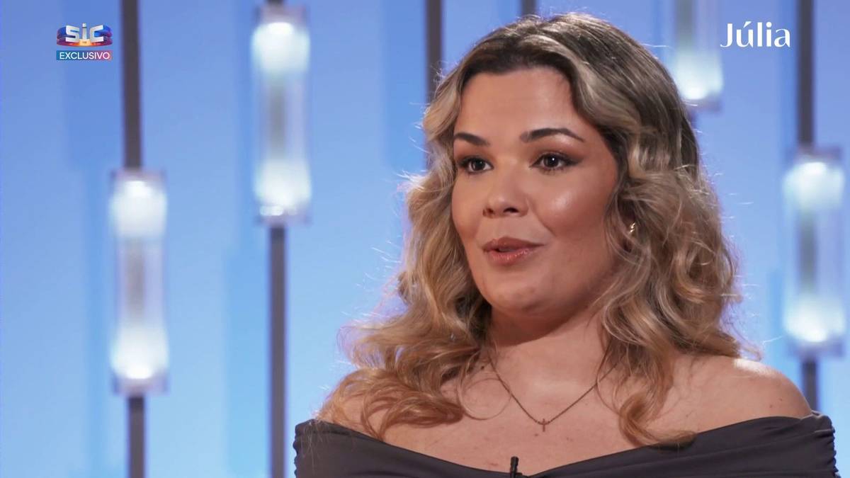 Sandra recorda o processo de adaptação até ficar com os pais adotivos ...